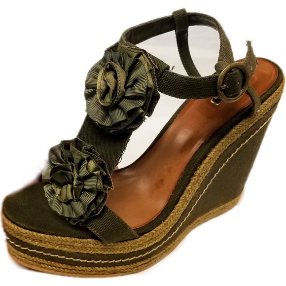 Wild Pair | Shoes | Wild Pair Army Green Distress Platform Wedge | Poshmark